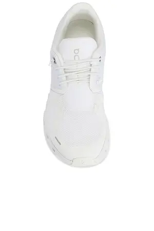 On 6 Sneaker