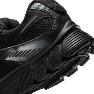 Nike V5 Rnr Sneakers - Black