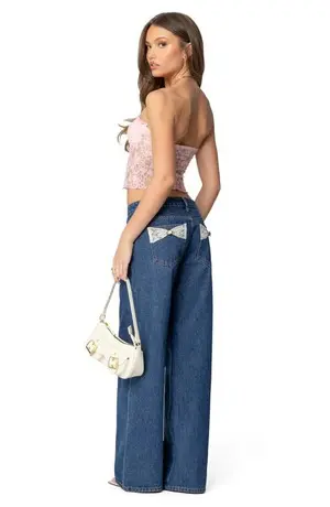 EDIKTED Odilia Strapless Lace Crop Top