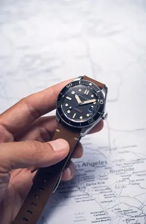SPINNAKER Croft Midsize Automatic Leather Strap Watch