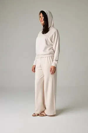 EAVOLU Baikal Eco-luxe Fleece Dolman Crop Hoodie - Bone