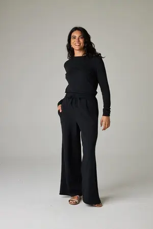 EAVOLU Garda Eco-luxe Rib Crew-neck Long Sleeve Top - Slate