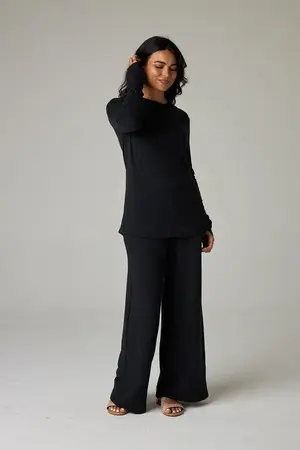 EAVOLU Garda Eco-luxe Rib Crew-neck Long Sleeve Top - Slate