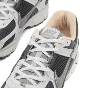 Nike Zoom Vomero 5 Cn Sneakers