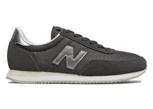 NEW BALANCE 720 Sneakers