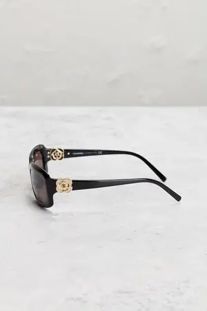 Chanel Interlocking Cc Oversize Tinted Sunglasses
