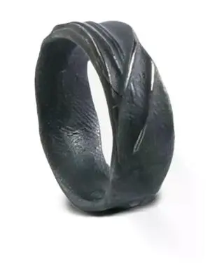 DETAJ Twisted Elegance Ring