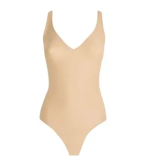SKIMS Plunge Thong Bodysuit - Beige