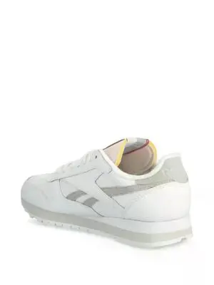 REEBOK Classic Sneakers