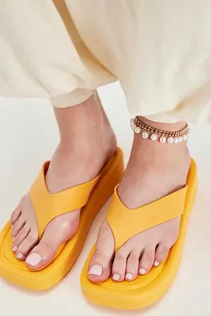 Jeffrey Campbell Darcie Platform Flip Flops - Daffodil - Fp Exclusive