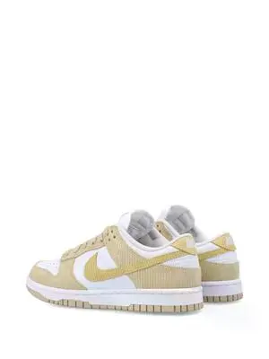 Nike Dunk Low Sneakers - Neutrals
