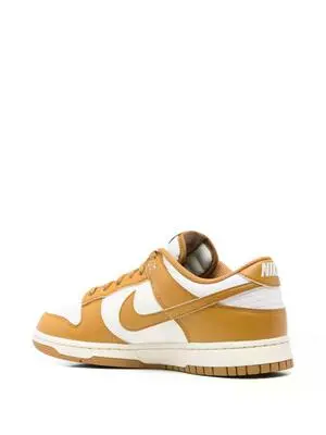 Nike Dunk Low Retro Sneakers - White