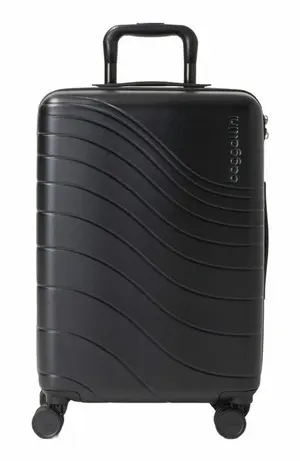 Baggallini Medium Travel Bags
