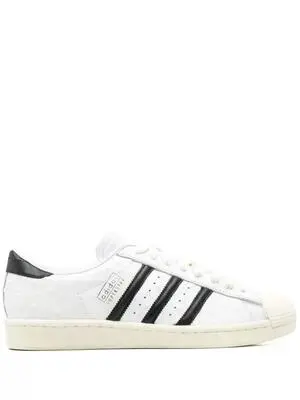 Adidas Superstar Sneakers