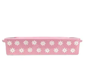 10 STRAWBERRY STREET Daisy Rectangle Baker - One-color
