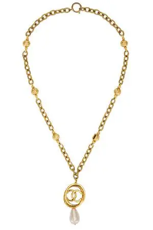 Chanel Cc Pearl Swing Necklace - Gold