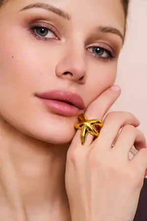 KENNETH JAY LANE Tone Starfish Ring