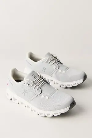 On 6 Sneakers - Light Grey
