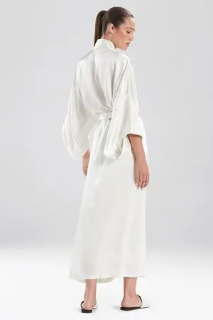 Natori Lolita Lace Embroidered Silk Tassel Robe