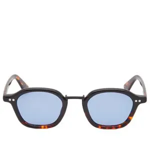 AKILA Iris Sunglasses