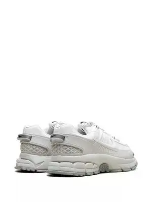Nike Zoom Vomero Roam Summit Sneakers - White