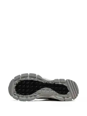 Nike Zoom Vomero Roam Summit Sneakers - White