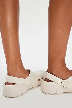 BIRKENSTOCK Birki Flow Eva Clogs - Eggshell