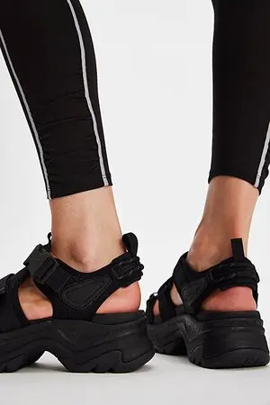 Teva Hurricane Ampsole Gaila Platform Sandals - Black