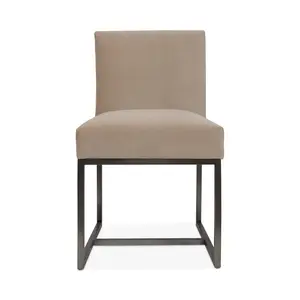 UNIVERSAL Arvin Dining Chair
