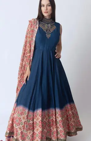 RAAS Myka Embroidered High Neck Gown Set