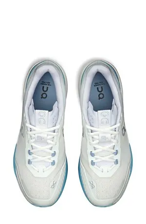On The Roger Adv Pro Tennis Shoe - White/ Chambray