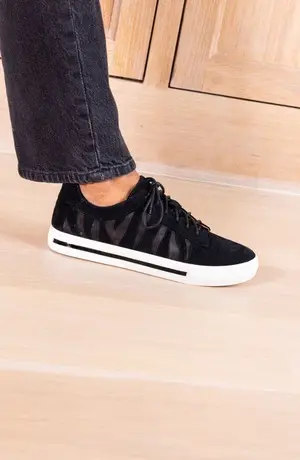 L'AMOUR DES PIEDS Keaton Platform Sneakers - Black