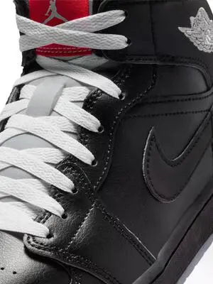 JORDAN Air 1 Mid Se Metallic Sneakers - Black