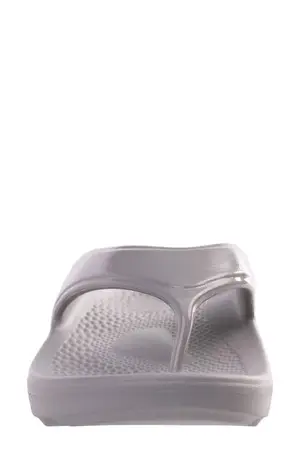 REVITALIGN Fusion Energy Flip Flop - Grey