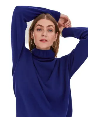 CELTIC & CO. Geelong Wool Slouch Turtleneck Sweater - Blue Ink