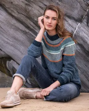 CELTIC & CO. Donegal Wool Sweater - Indigo