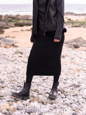 CELTIC & CO. Geelong Wool Midi Skirt