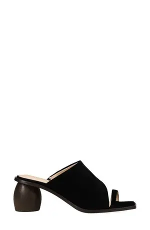 Pelle Moda Lahni Slide Sandal - Black