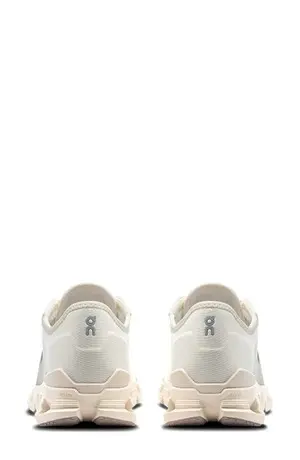 On X 4 Ad Athletic Shoe - Ghost/dew