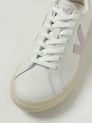 VEJA Sneakers - White