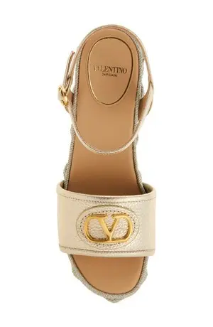 Valentino Garavani Vlogo Wedge Platform Sandal - Platino