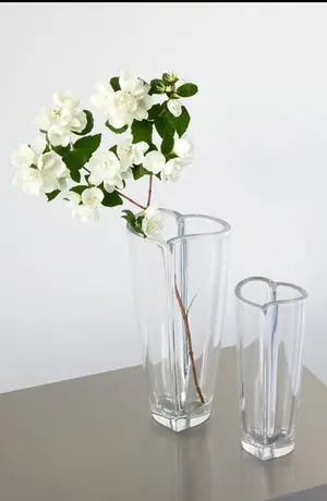 ORREFORS Heart Bud Vase