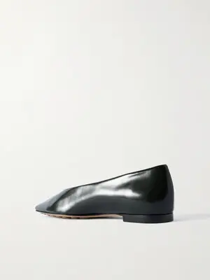 Bottega Veneta Sofia Glossed-leather Ballet Flats - Black