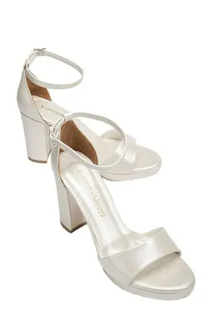 FOREVER & ALWAYS SHOES Blair Platform Sandals