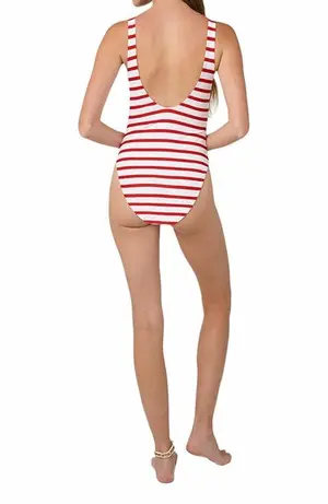 WeWoreWhat Scoop Underwire One-piece Swimsuit
