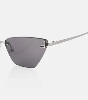 Fendi Cat-eye Sunglasses - Grey