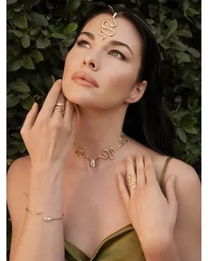 Ettika Serpentina Choker - Gold