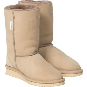CELTIC & CO. Shearling House Boots - Oatmeal