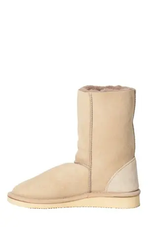 CELTIC & CO. Shearling House Boots - Oatmeal