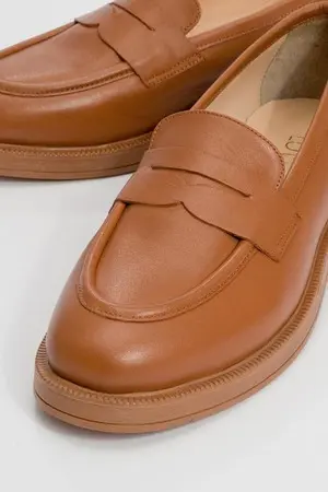 FOREVER & ALWAYS SHOES Bree Platform Leather Loafer - Cognac Leather